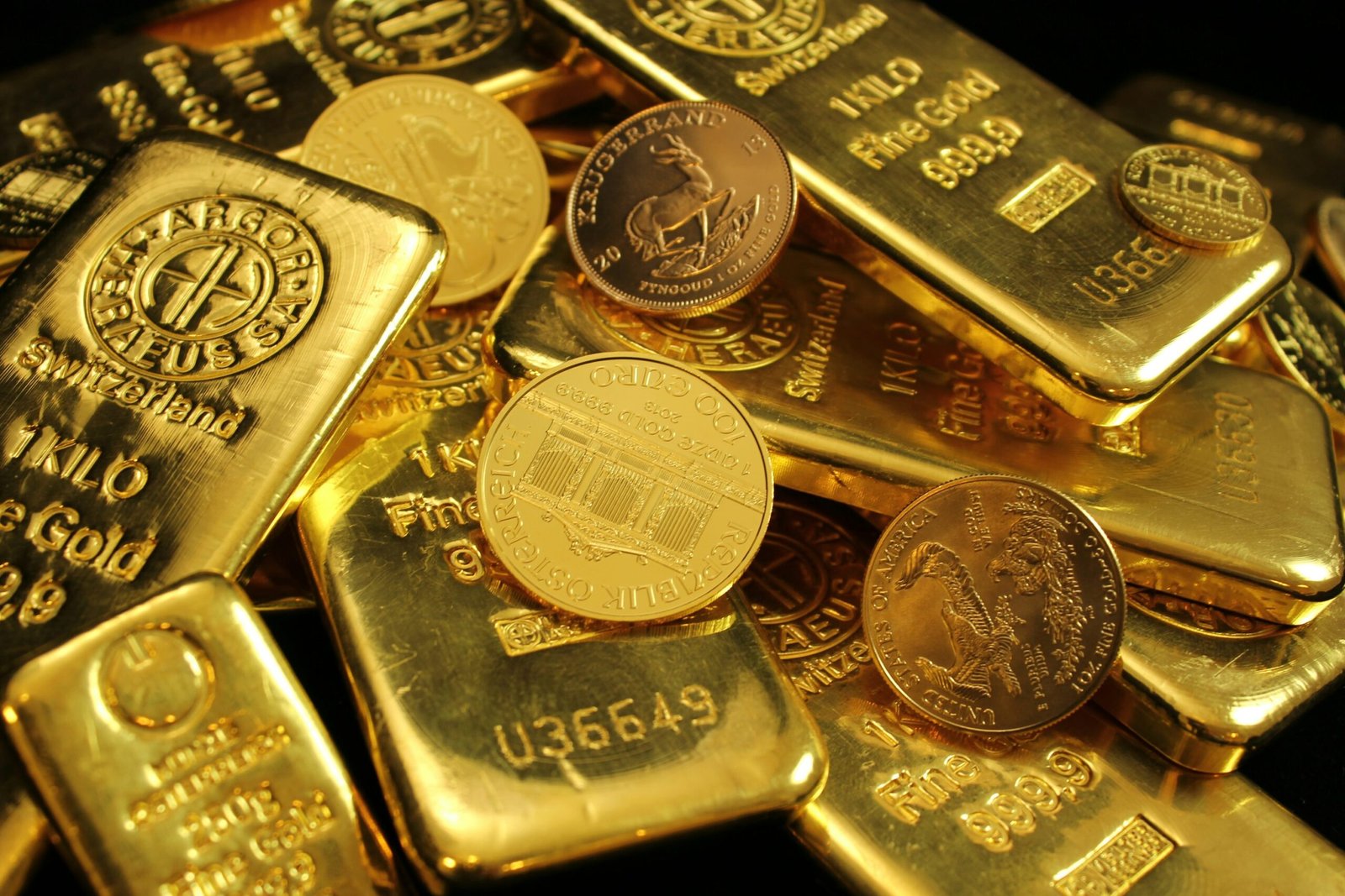 Ordered Gold, Got ₹1 Coin! Bengaluru Customer’s Order Sparks Debate of ...